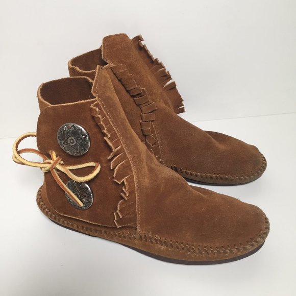 Minnetonka | Shoes | Vintage 8s Minnetonka Moccasins Girls Two Button ...